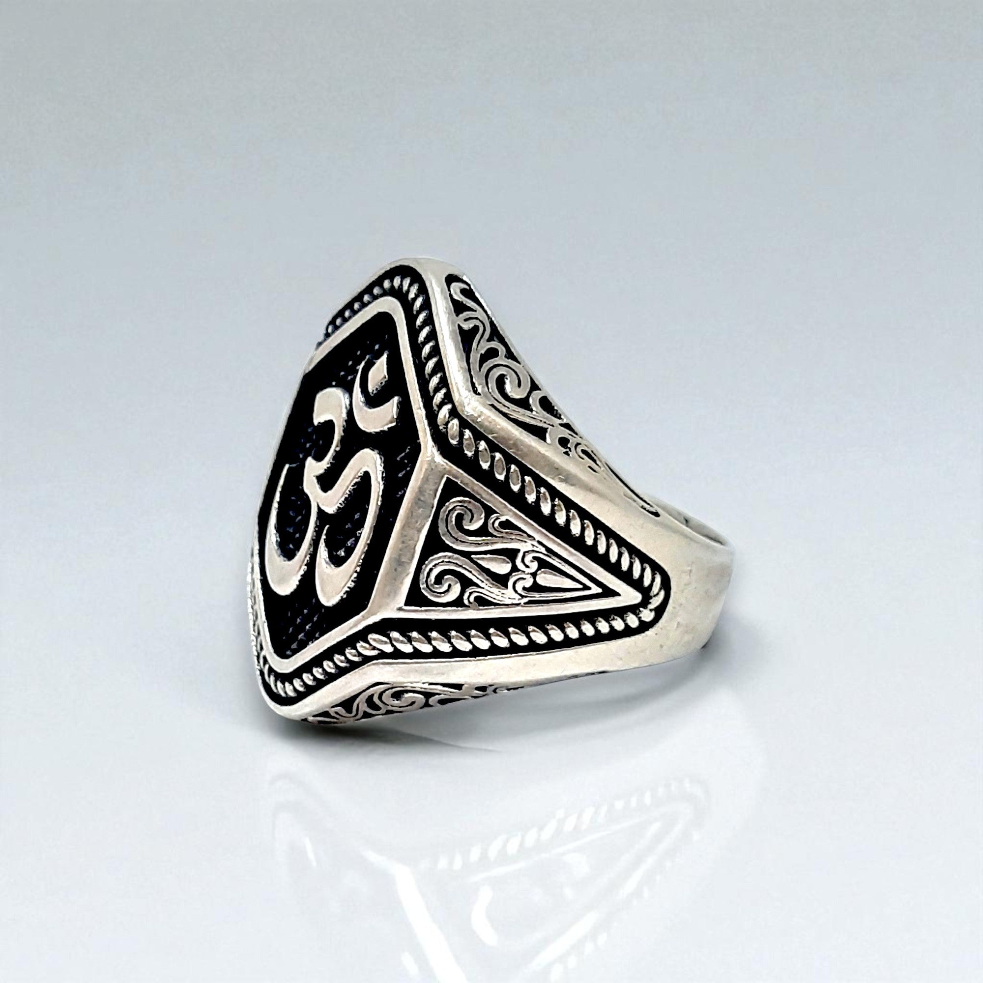 Trinity Om Shield Ring – Khushron Jewels